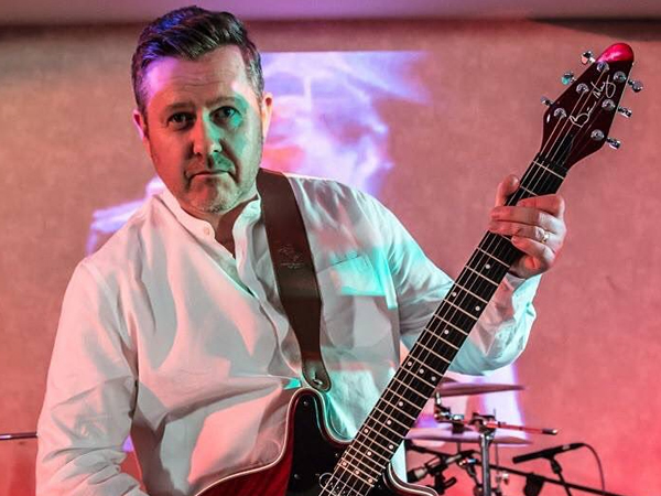 Brian May Guitars Artists Gallery